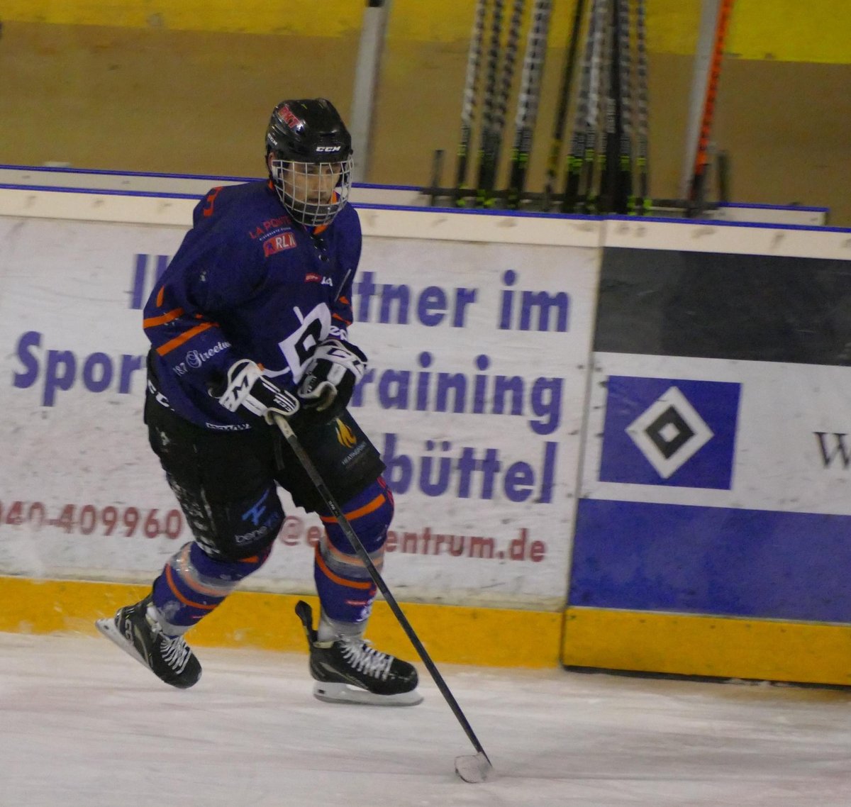 Der HSV hat den Vertrag mit Alex Schier verlängert. Der 27-jährige geht ...